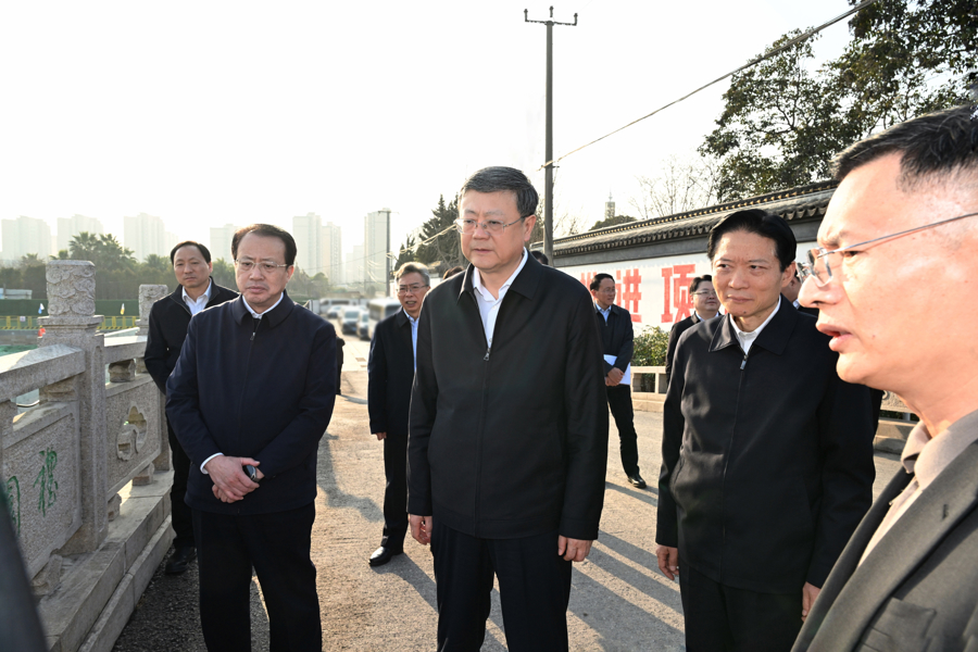 提高人民生活品质，提升宜居安居水平！陈吉宁龚正在奉贤闵行调研城中村改造_浦江头条_澎湃新闻-The Paper