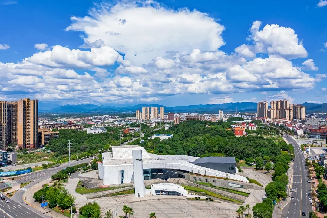 浏阳经开区打造上市“雁阵”，32家企业入选省上市后备库